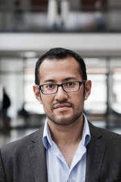 Prof. Dr. Christian R. Proaño - Macroeconomics and International Finance